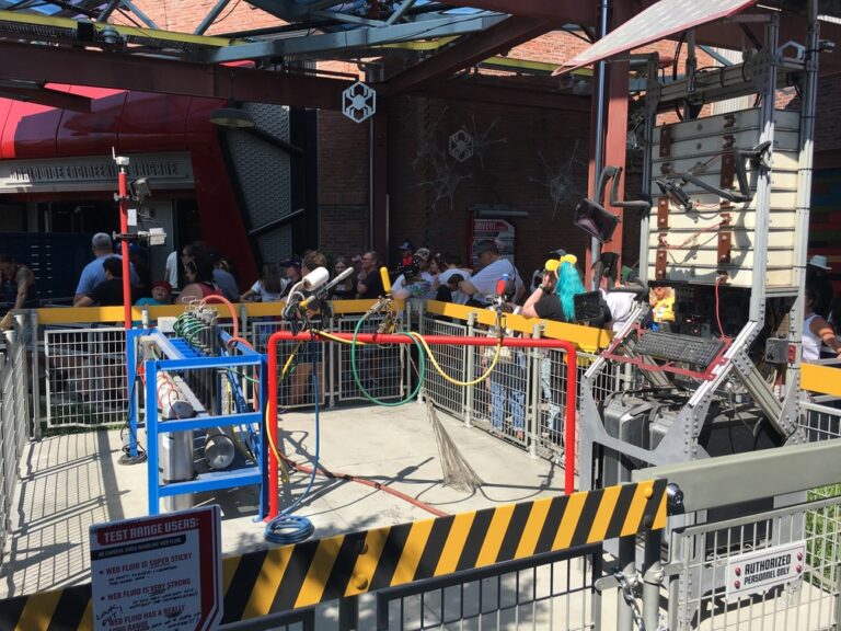 Disneyland Height Requirements: What to Know Before You Go - Passport ...